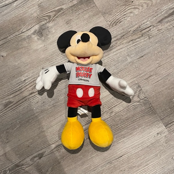 Disney | Toys | Mickey Mouse Plush Worlds Biggest Mouse Party ...
